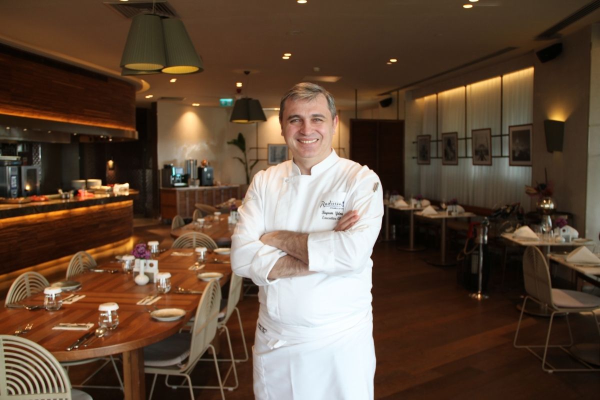 Radisson Blu Hotel İstanbul Ottomare’ın Executive Chef’i Bayram Yılmaz ...